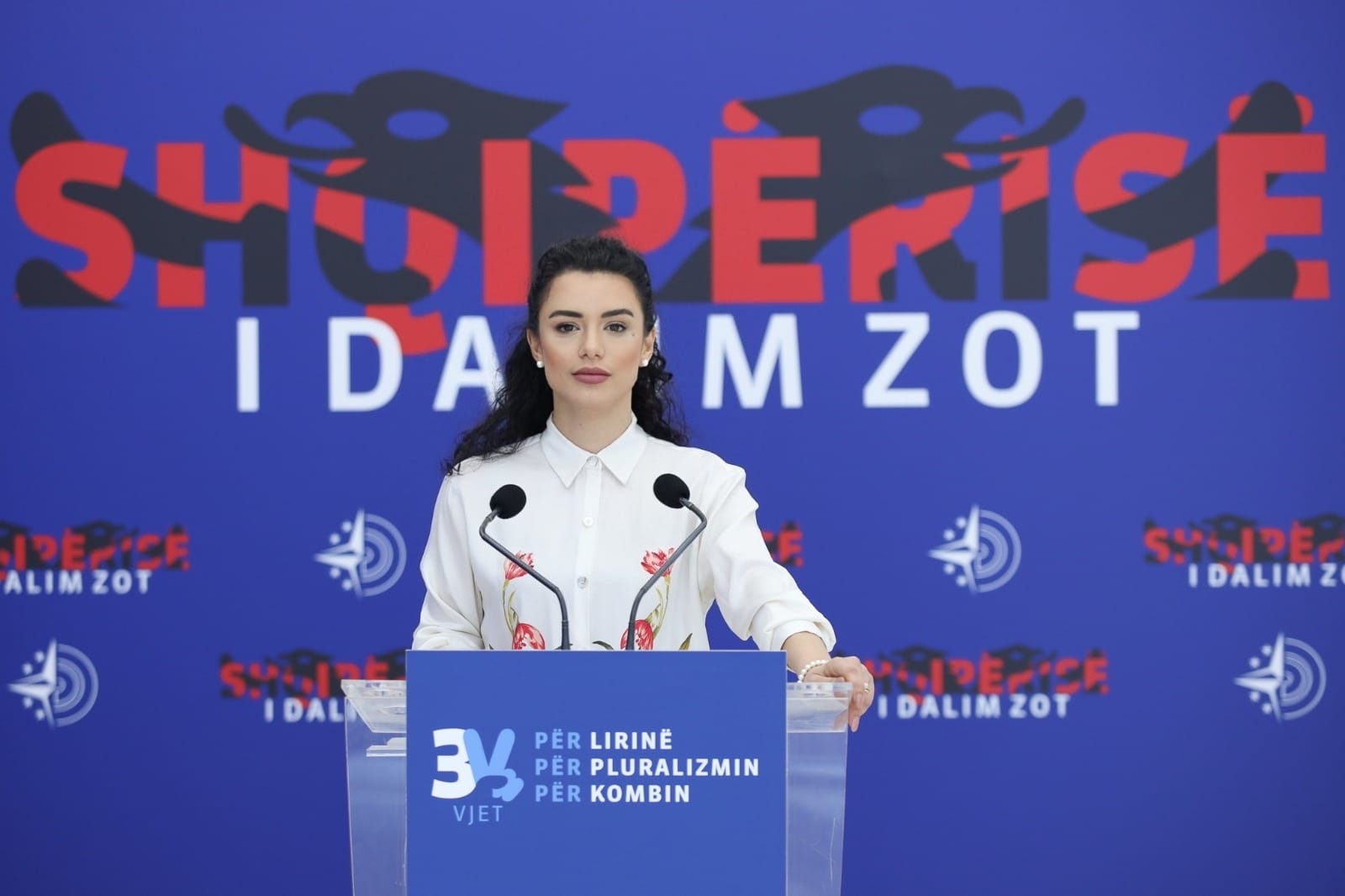 '7 marsi' i gjen fëmijët dhe mësuesit e Ishmit pa shkolla ...